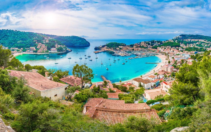 Port de Sóller in Mallorca is preparing new beach rules—ball games and ...
